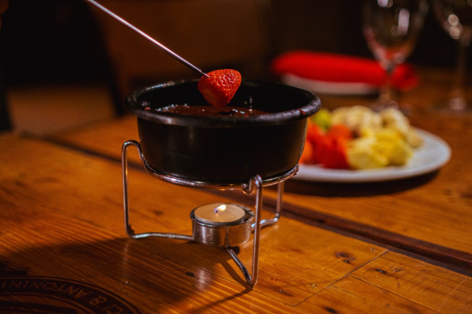 Resort Le Canton promove Festival de Fondue - Informa Rio - Notícias do ...