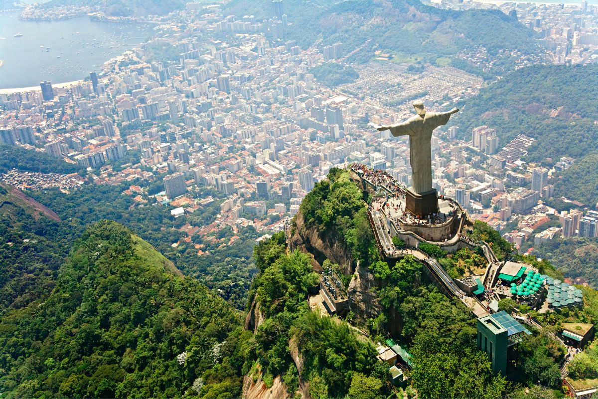 Prefeitura do Rio lança IA no WhatsApp para facilitar acesso a serviços ...